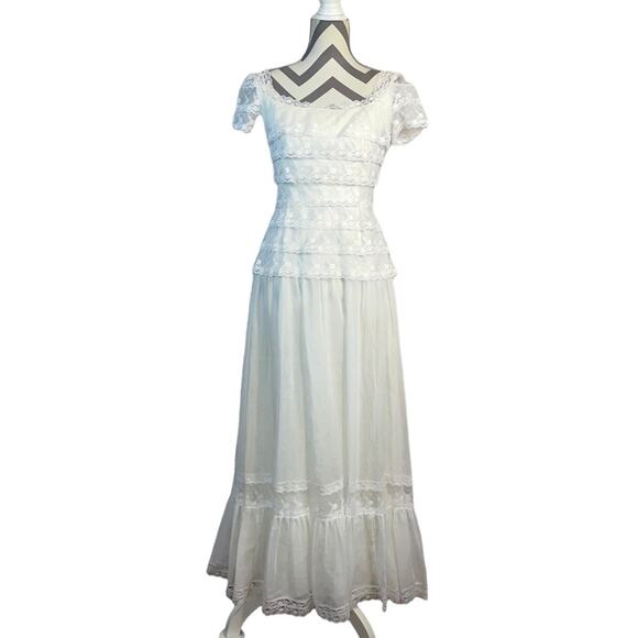 Neiman Marcus | Dresses | Vintage House Of Bianchi Neiman Marcus Prairie Lace Wedding Gown Dress ...